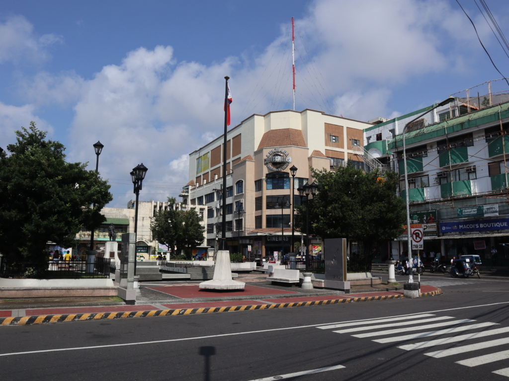 Plaza Rizal | Visit Legazpi